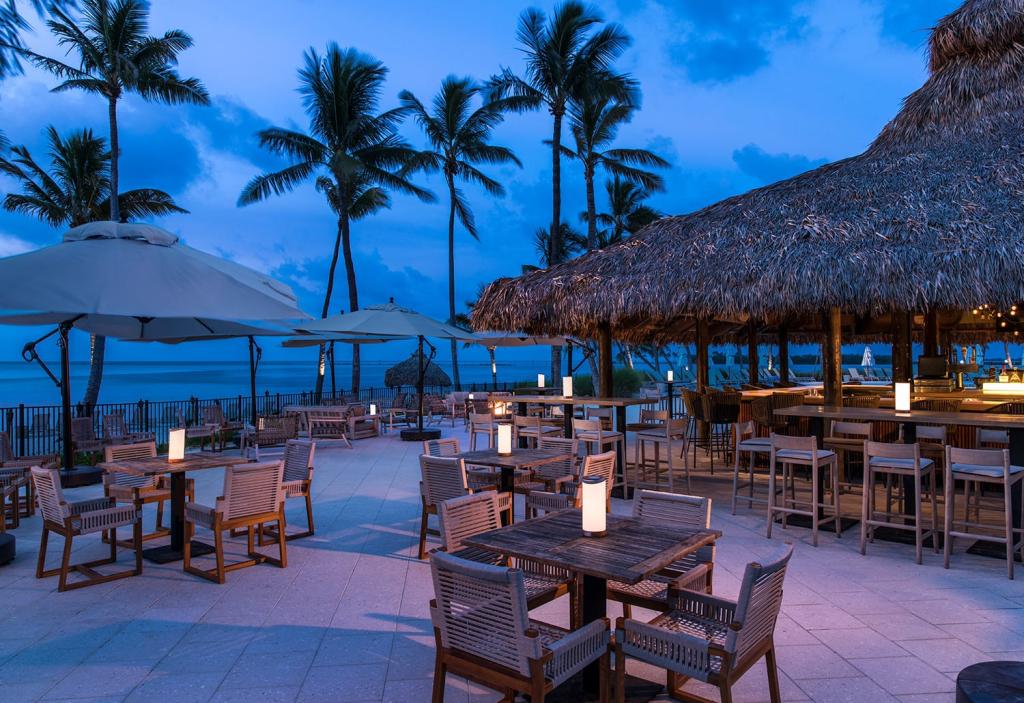 Tiki Bar at Amara Cay Resort | Florida Keys & Key West